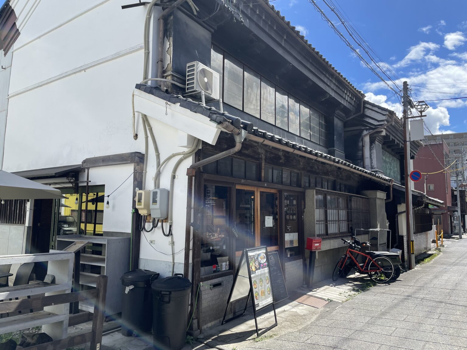善光寺近くで犬と一緒にランチ『古民家dining BAR GOFUKU（ゴフク）』｜犬連れでも行けるカフェ｜長野県長野市 | うちの犬はHot ...
