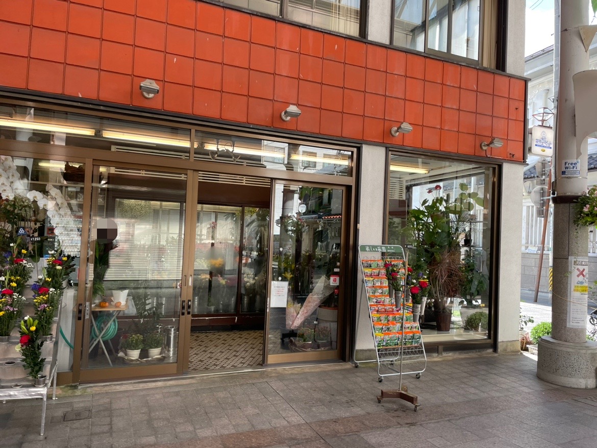 善光寺近くで犬と一緒にランチ『古民家dining BAR GOFUKU（ゴフク）』｜犬連れでも行けるカフェ｜長野県長野市 | うちの犬はHot ...