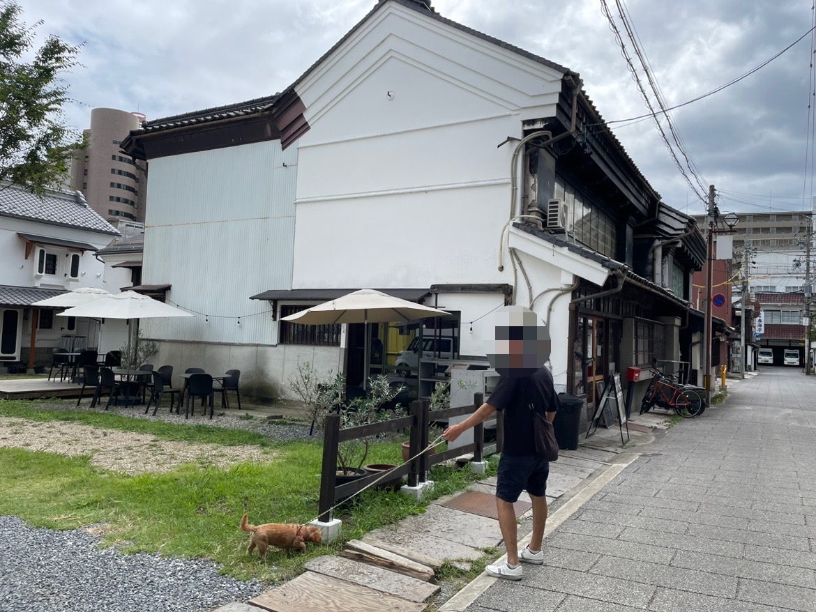 善光寺近くで犬と一緒にランチ『古民家dining BAR GOFUKU（ゴフク）』｜犬連れでも行けるカフェ｜長野県長野市 | うちの犬はHot ...
